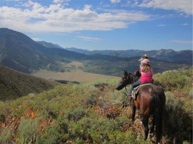 Dude Ranch Vacations near Yellowstone National Park :: | DudeRanch.com