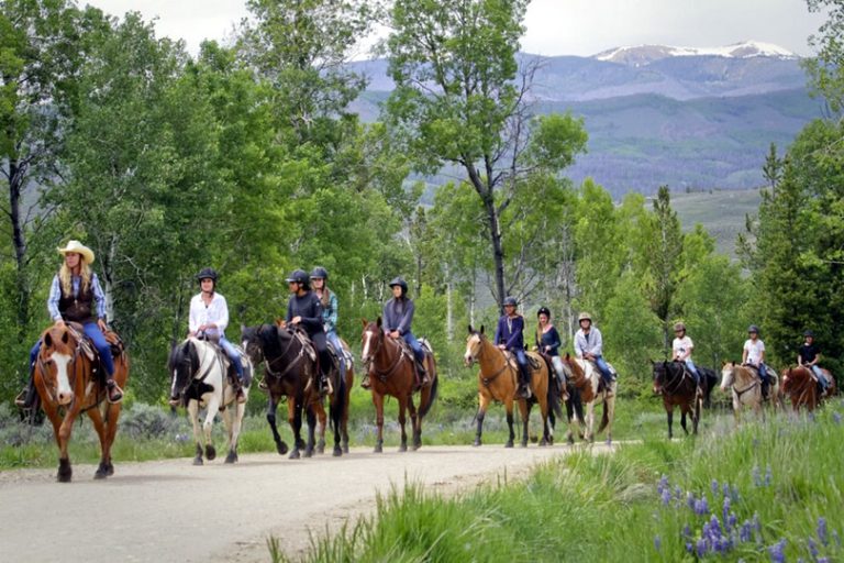 Dude Ranches with Adult Only Weeks | DudeRanch.com