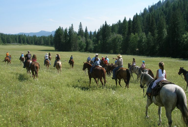 Dude Ranches with Cattle Drives | DudeRanch.com