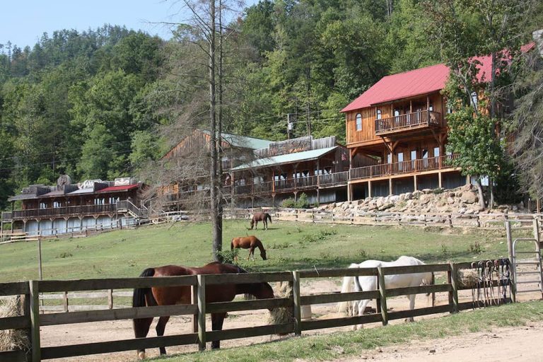 All-inclusive Dude Ranches | DudeRanch.com